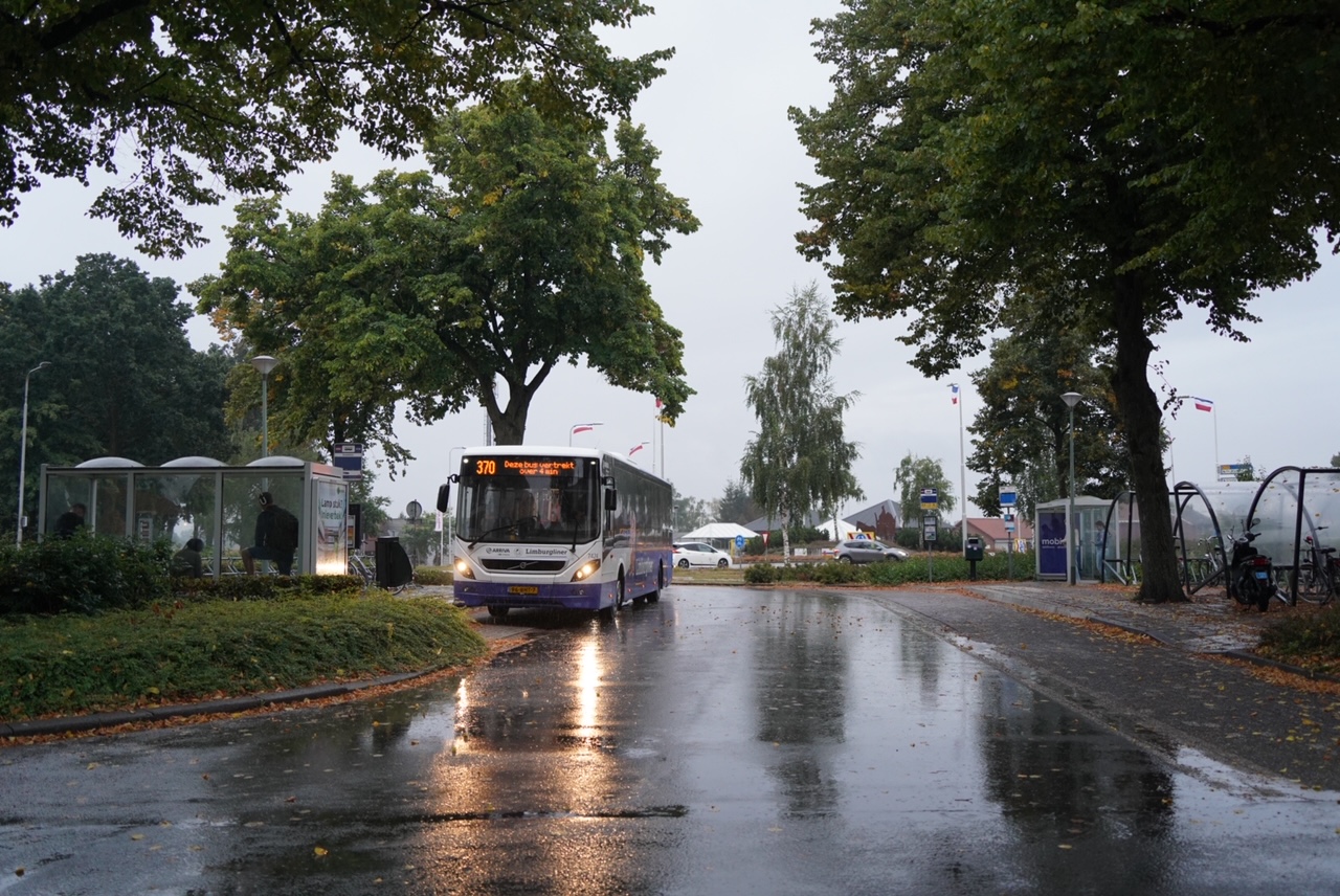 OV-stakingen, het is rustig bij de bushaltes in Meijel - Meijel24