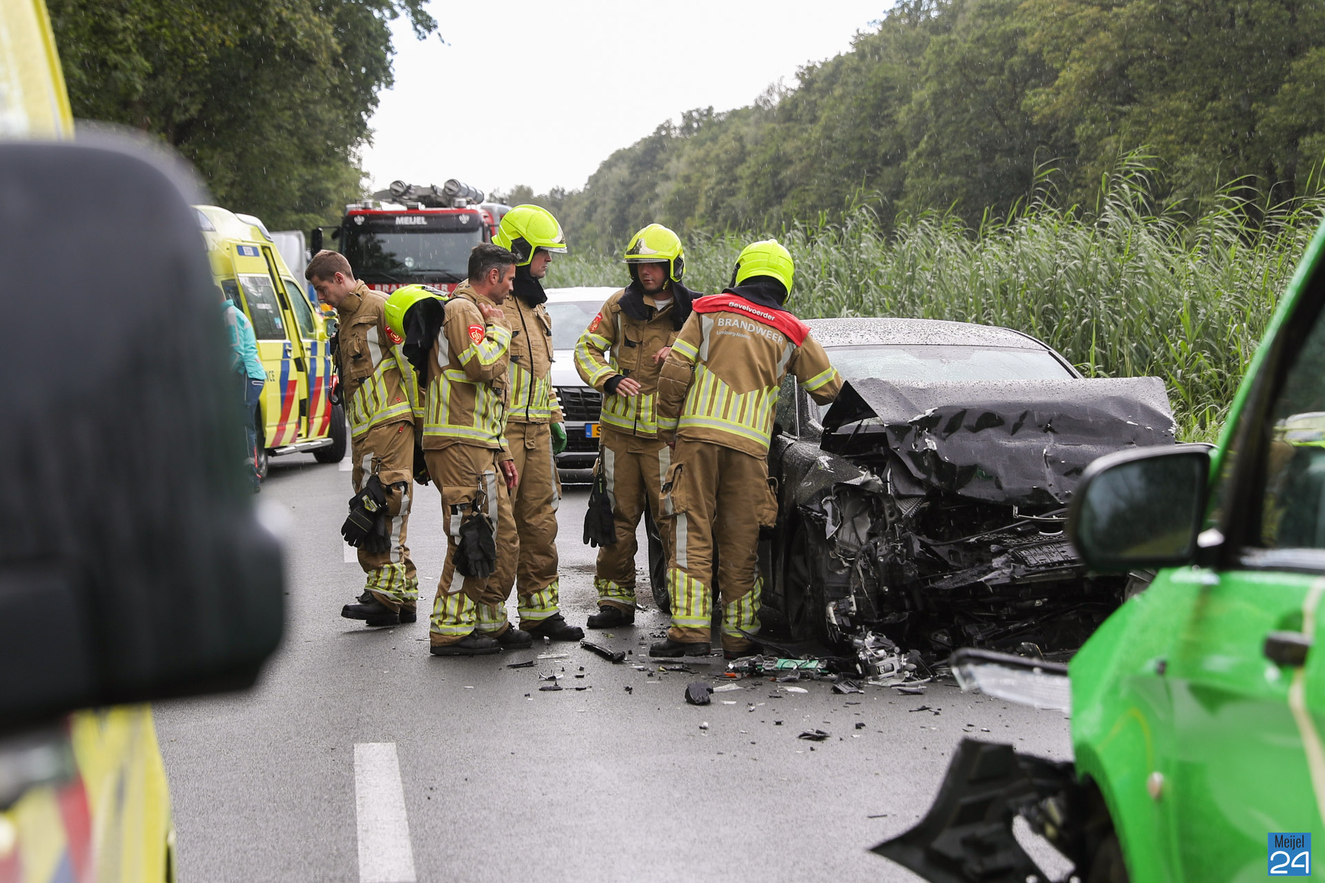Frontale botsing op N275 in Meijel, vier gewonden naar het ziekenhuis - Meijel24