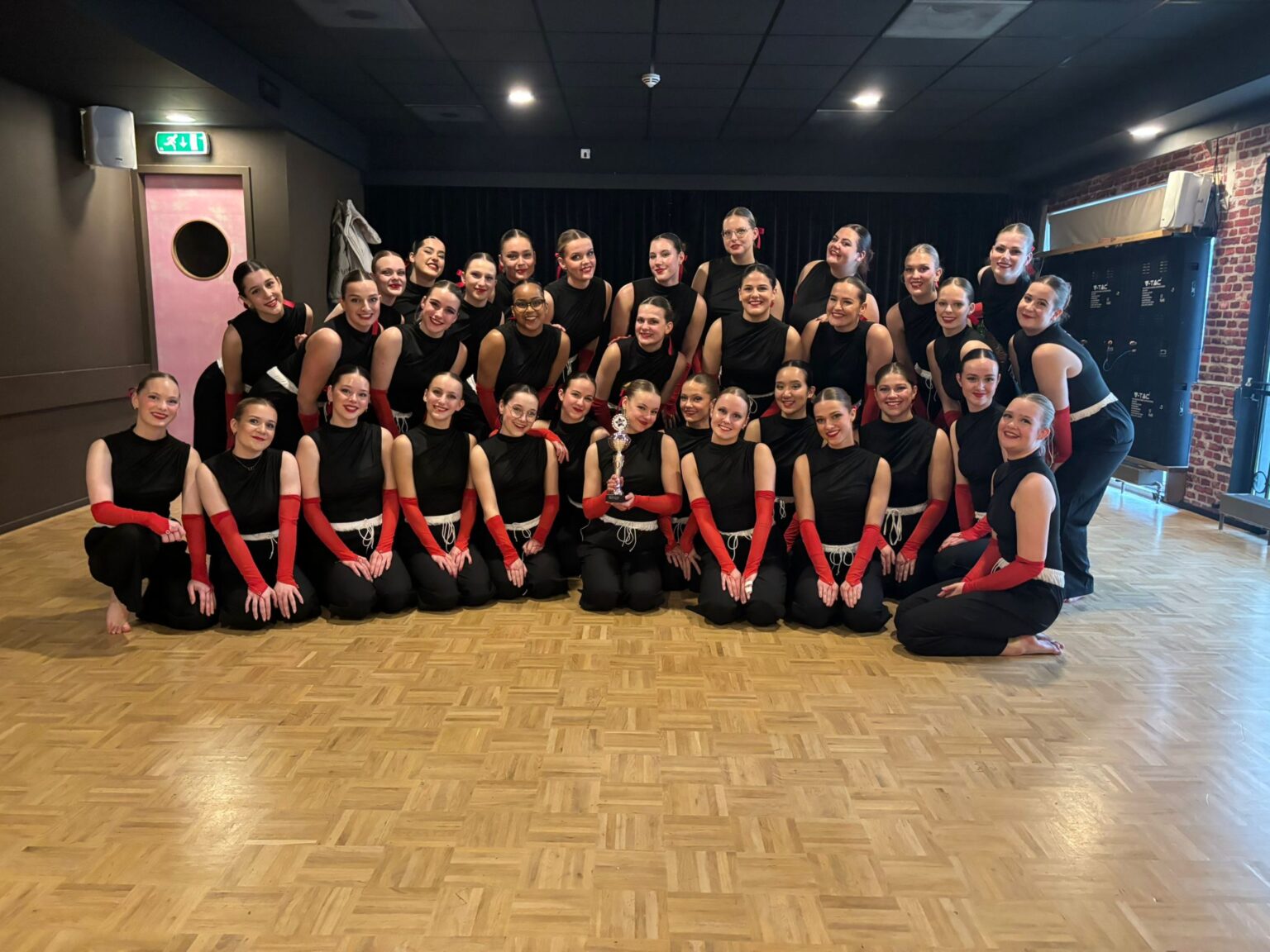 DéDé Dance sleept 4 prijzen binnen tijdens danswedstrijd - Meijel24